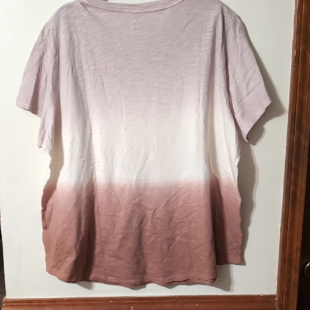 Old Navy | Tops | Old Navy Pink And White Ombre Short Sleeve Tee | Poshmark